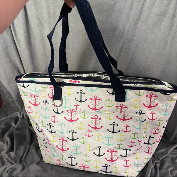 thirty-one | Bags | Euc Thirty One Toteally Thermal Soft Sided Zipper ...